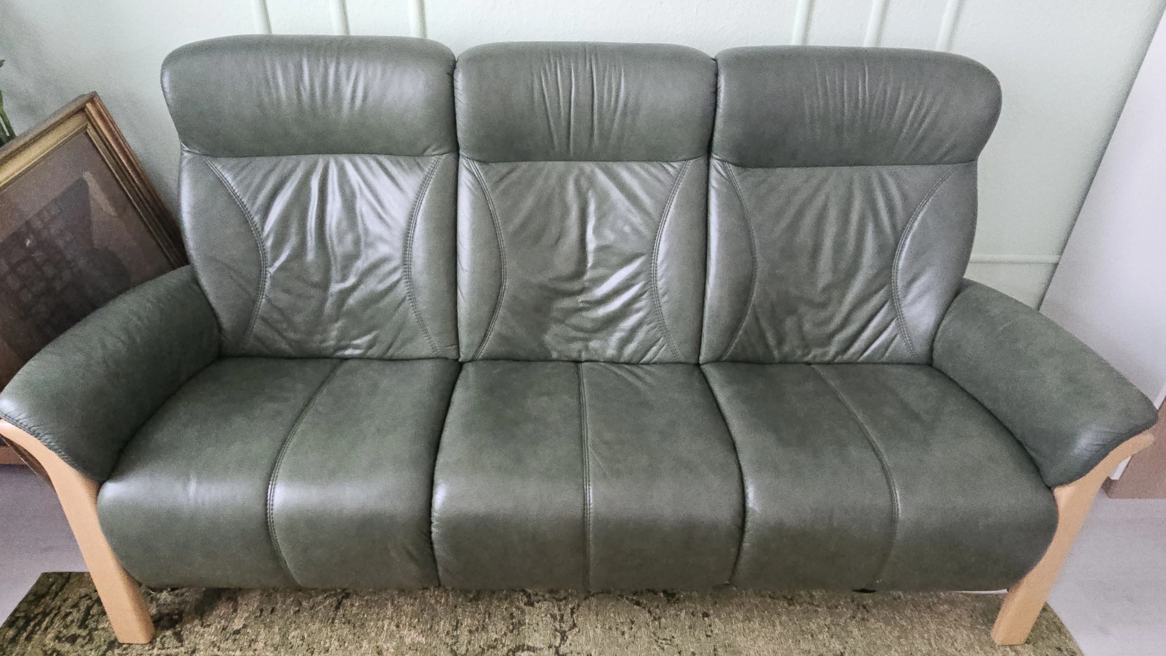 3-Sitzer Sofa & 2 Relaxsessel (grün) – Echtholz - Schwarzes Brett auf ...